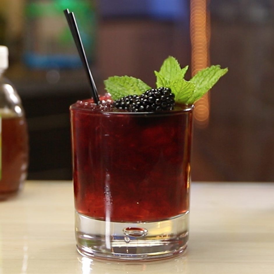 Blackberry Bourbon Smash Cocktail Recipe