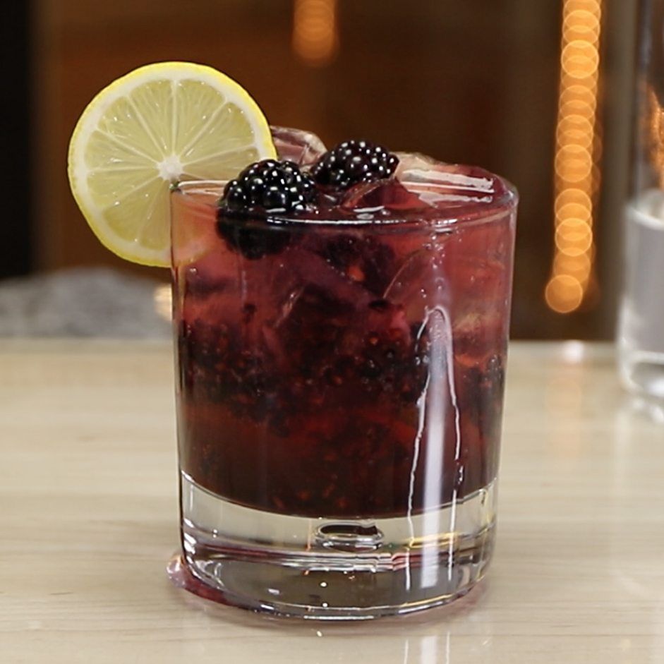 Blackberry Lemon G&T Cocktail Recipe