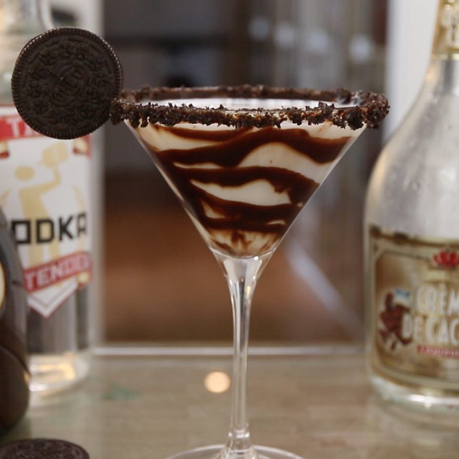 Oreo Cookie Martini Cocktail Recipe
