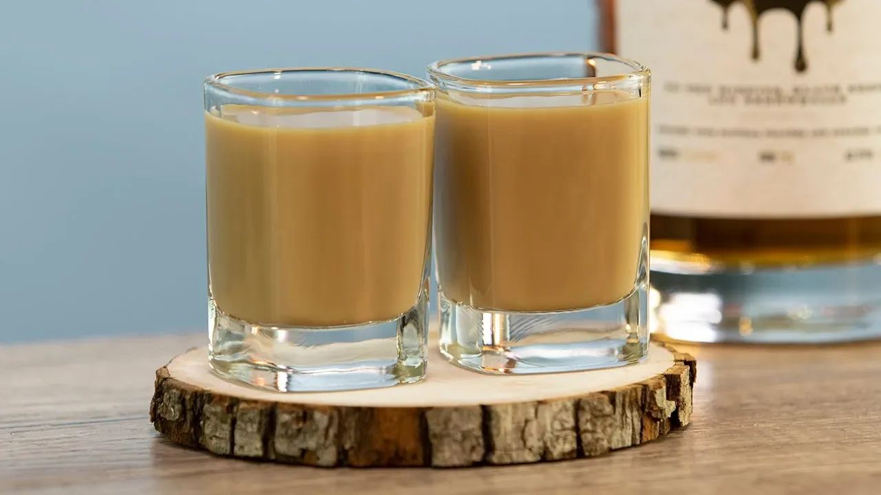 Peanut Butter Banana Split Shot Cocktail Recipe